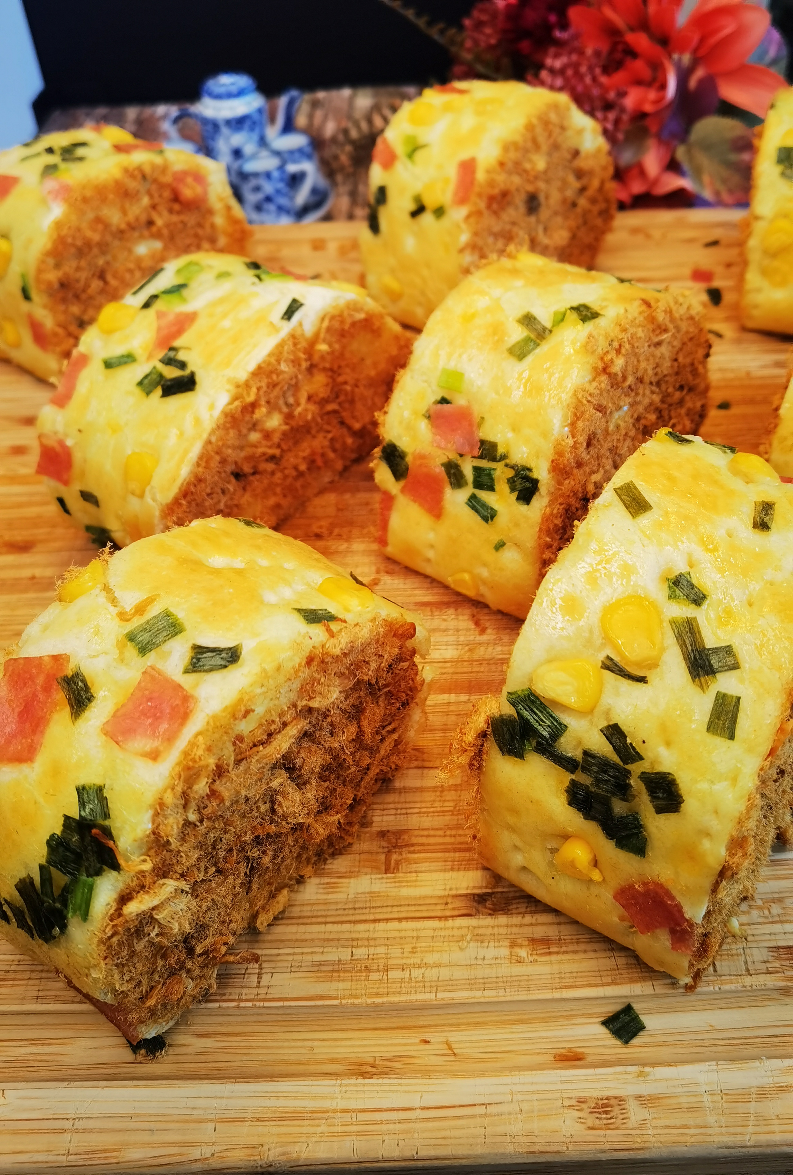 Pork Floss Bread Roll | Geraldine's decadent and savoury adventure